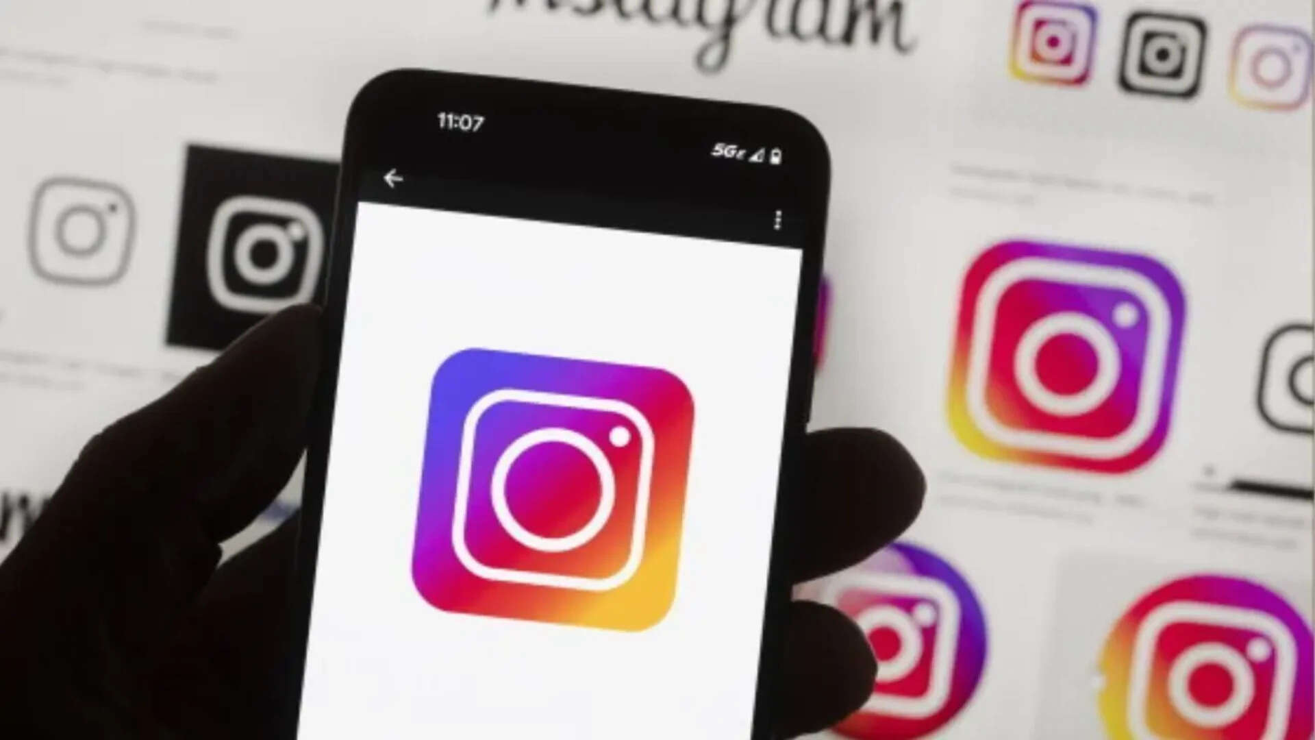 UAE users report disruptions across Facebook and Instagram as Meta hit ...