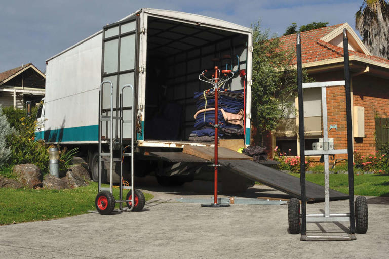 Ask Angi: Should I hire movers or DIY my move?
