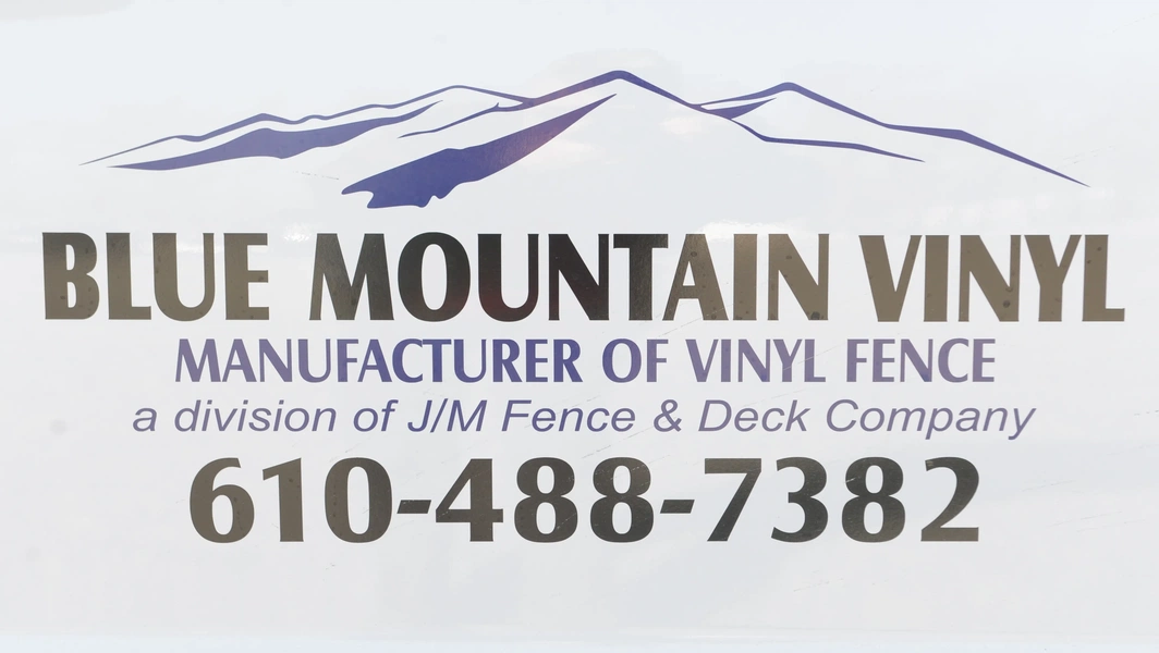 Vinyl fence styles that transform your outdoor space