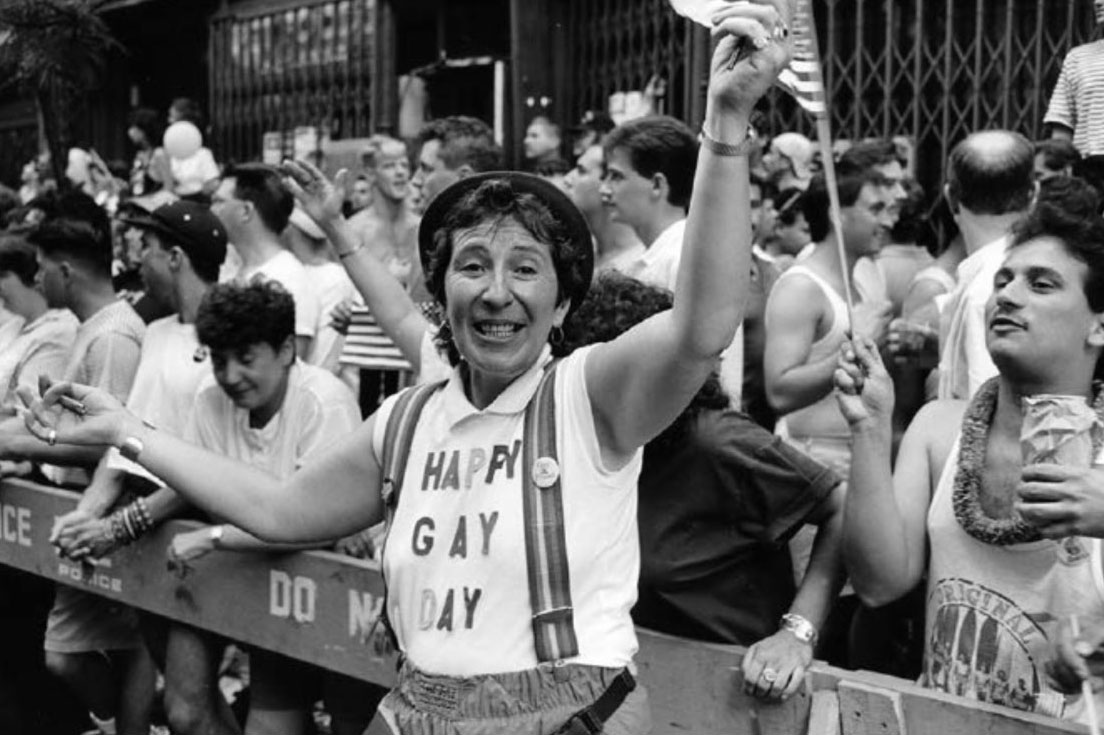 This new book shares intimate and important street photos of the New ...