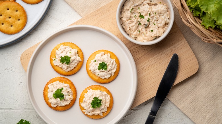 How to build the ultimate tinned fish snack board