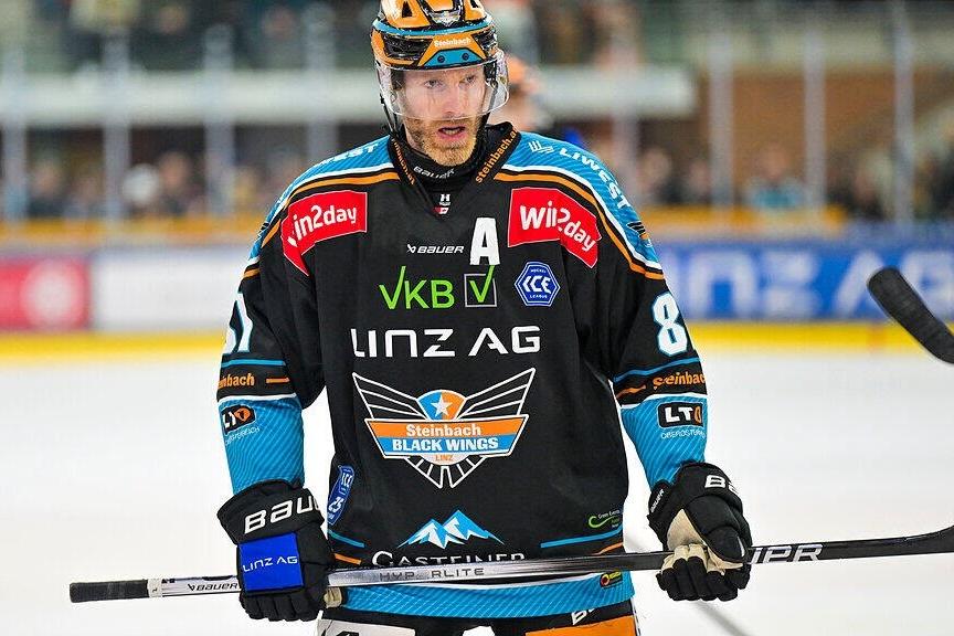 Sheffield Steelers make double swoop for experienced forwards