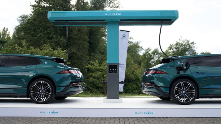 BYD wants to bring 5-minute EV 'flash' charging to Canada