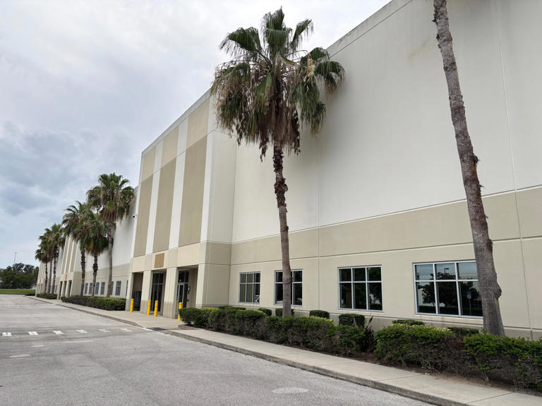 Lakeland weighs one-year ban on large power users such as data centers