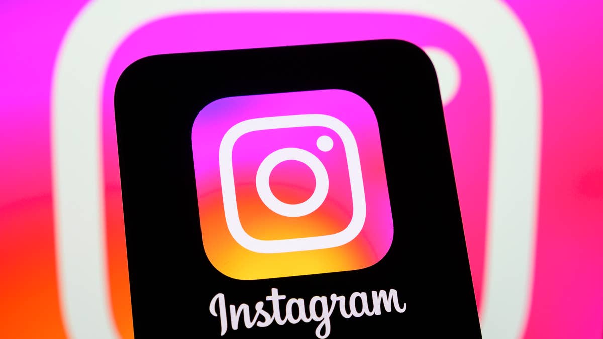 Instagram experiences outage: Users report blank pages and DM issues
