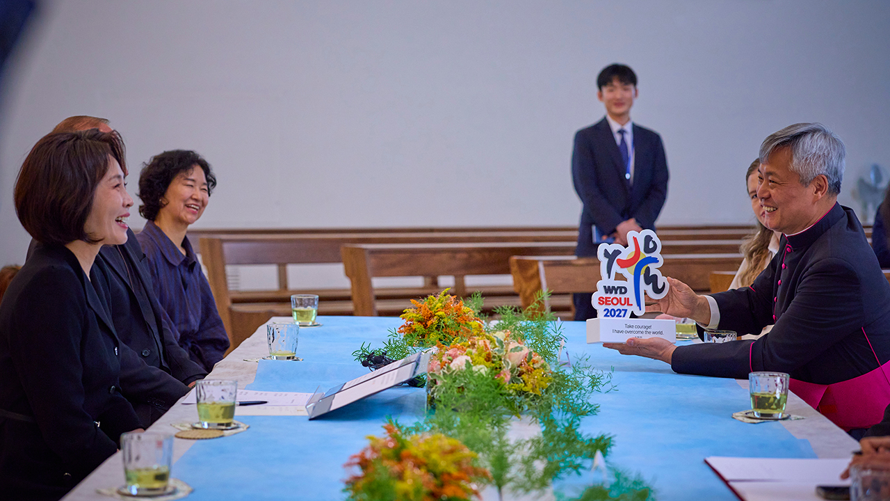 김혜경 여사, "세계청년대회, 세계 청년 품어안는 시간"