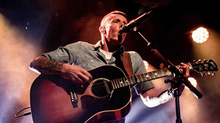 Sam Bettens reimagines 'Not an Addict' 30 years after its release