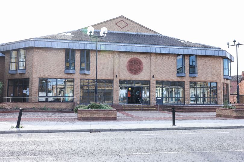 Lincoln woman guilty of neglect after underweight ponies found in wet ...