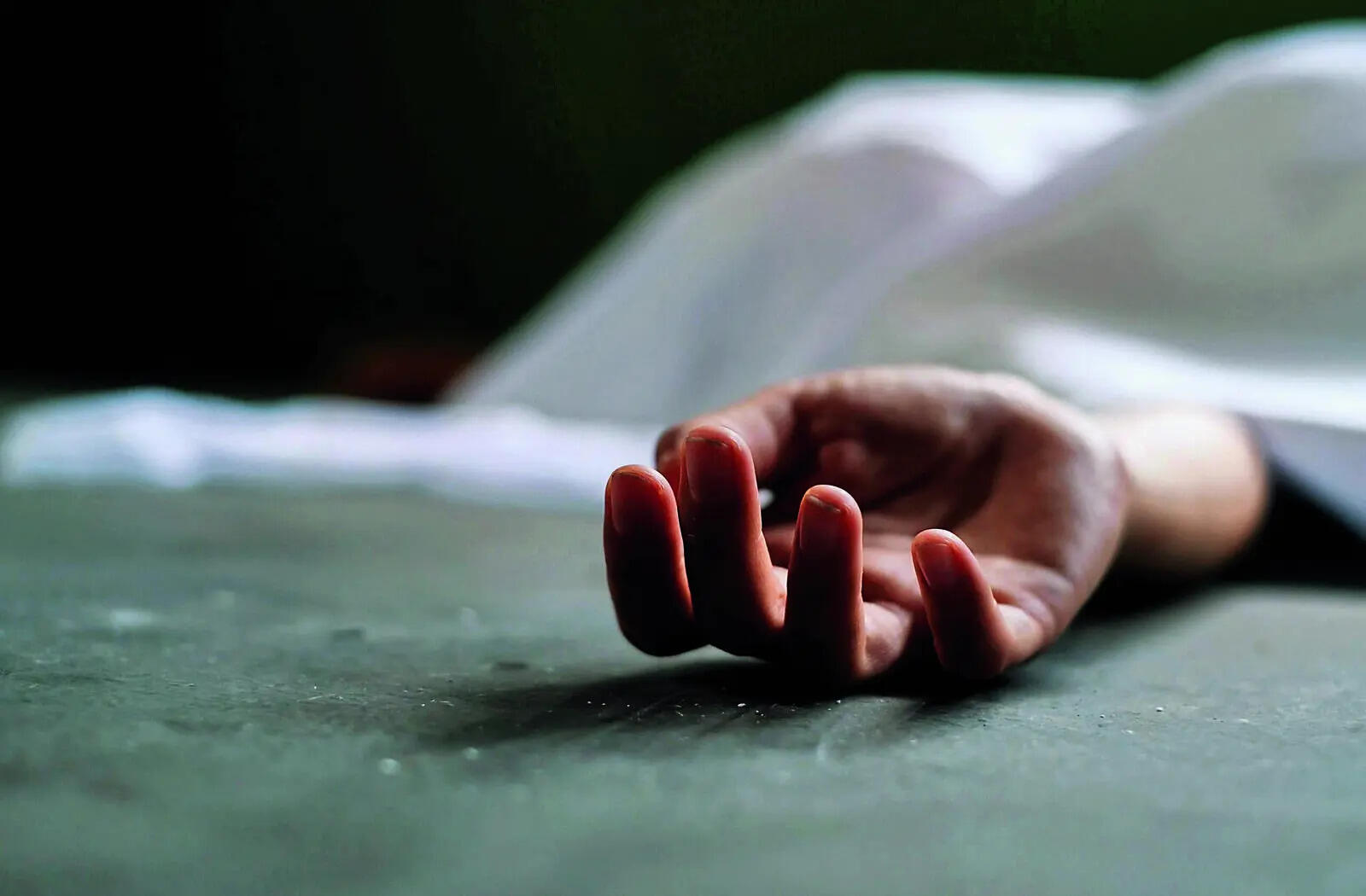 Man dies by suicide with his two children in Nizamsagar