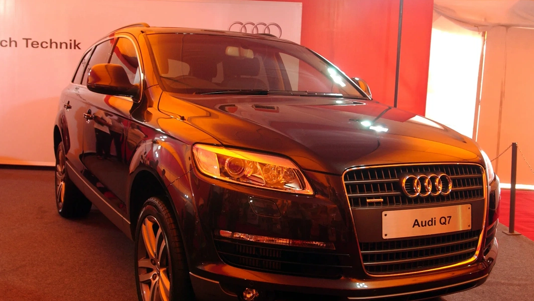 Audi unveils £82k Q7 with diesel engine and HVO option