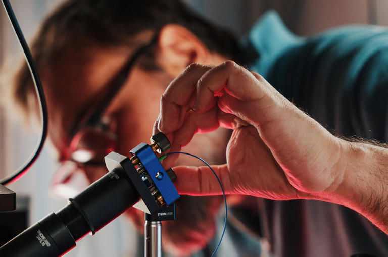 Scientist creates 'mini‑universe' to measure time without a clock
