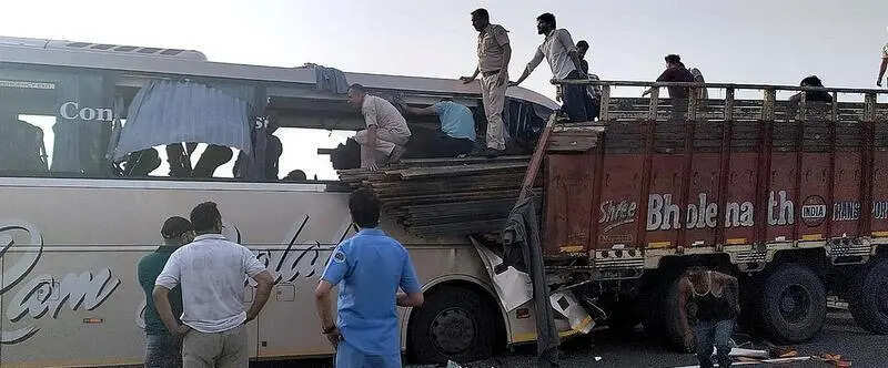 Manali-Jaipur Volvo bus rams into truck on Haryana highway, 2 killed