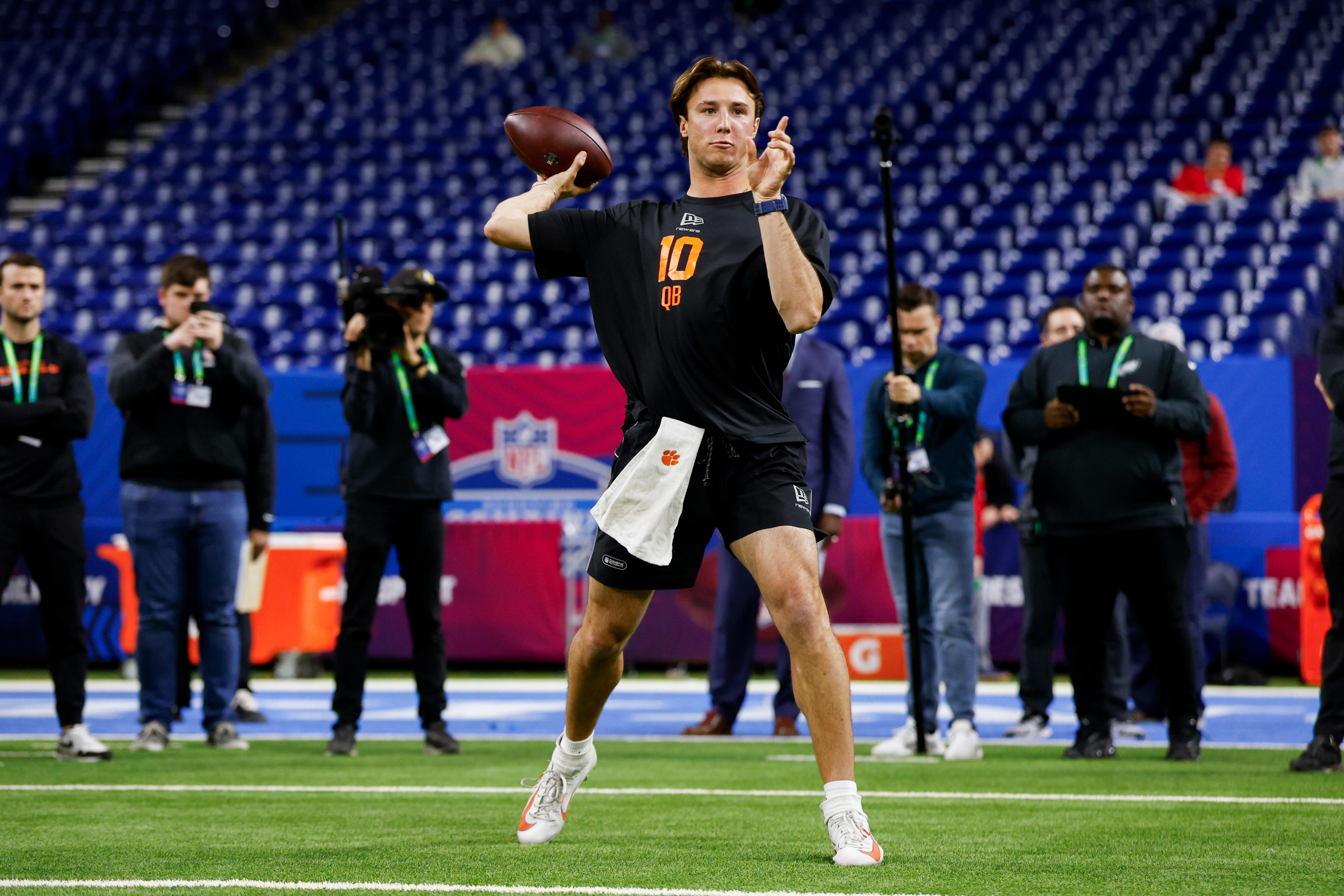Cade Klubnik injury may create opportunity for Jets' Bailey Zappe