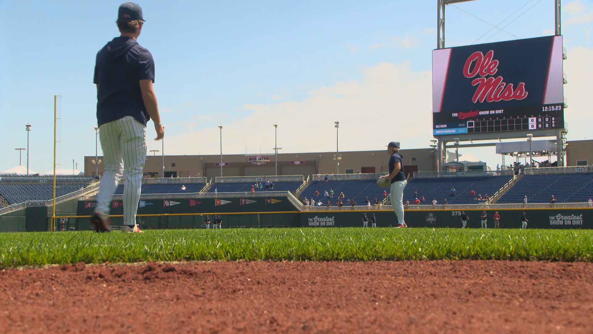 Ole Miss faces North Carolina in College World Series opener after ...