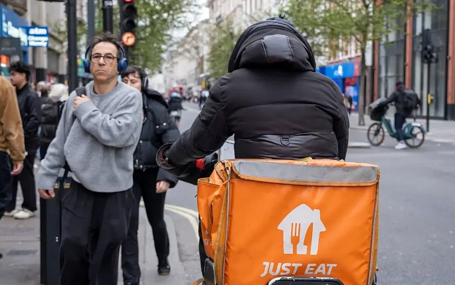 ILO adopts first binding global standards for gig workers