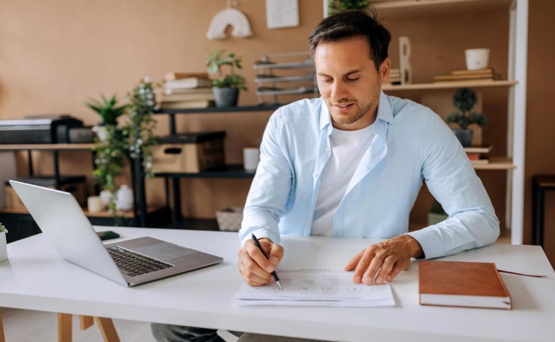 14 high-paying low-stress careers that offer better work-life balance ...