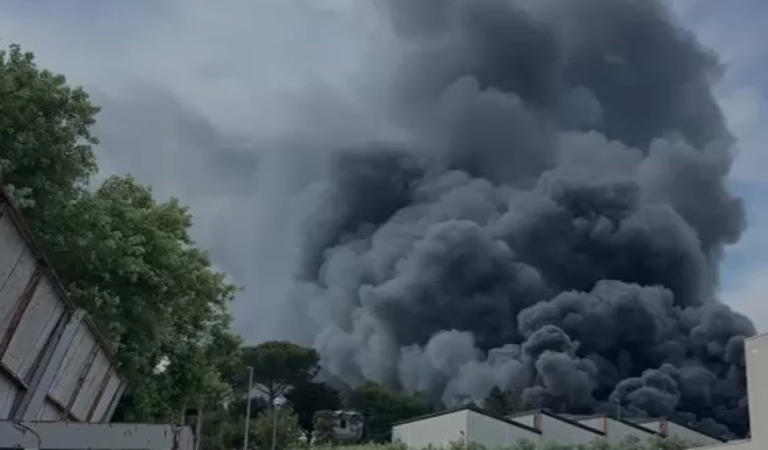 Incendio alla Giba Stampi, verso l'apertura di un fascicolo per ...