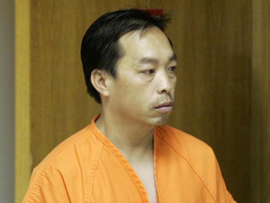 Chai Vang, man who murdered 6 hunters in Wisconsin, dies in hospital