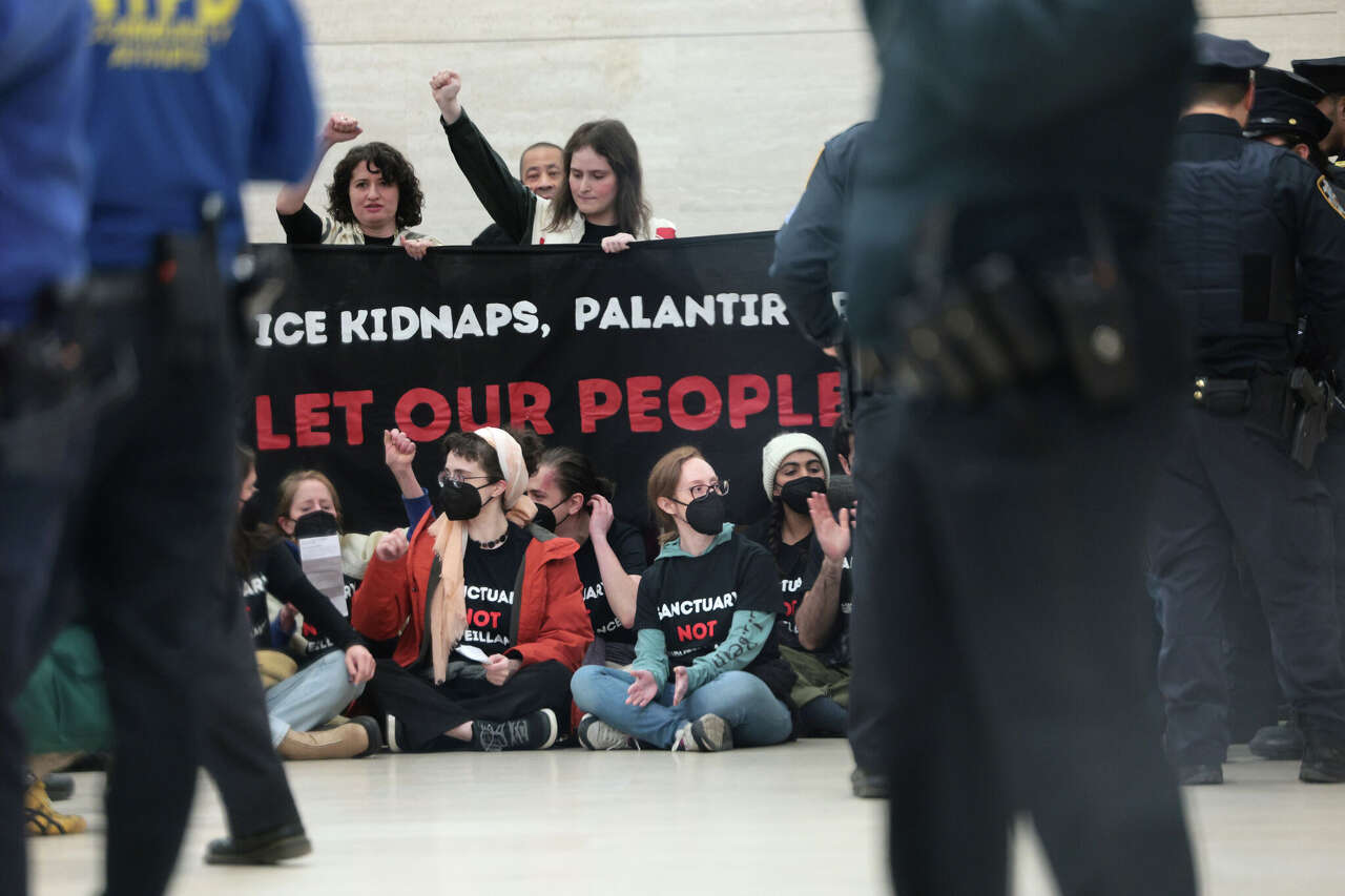 NY comptroller hopefuls held ICE-linked stocks they now criticize