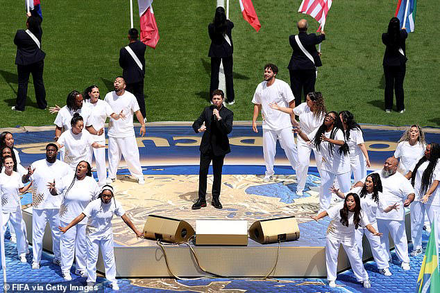 Fans slam 'defrosted' Michael Buble over 'garbage' Canada World Cup ...