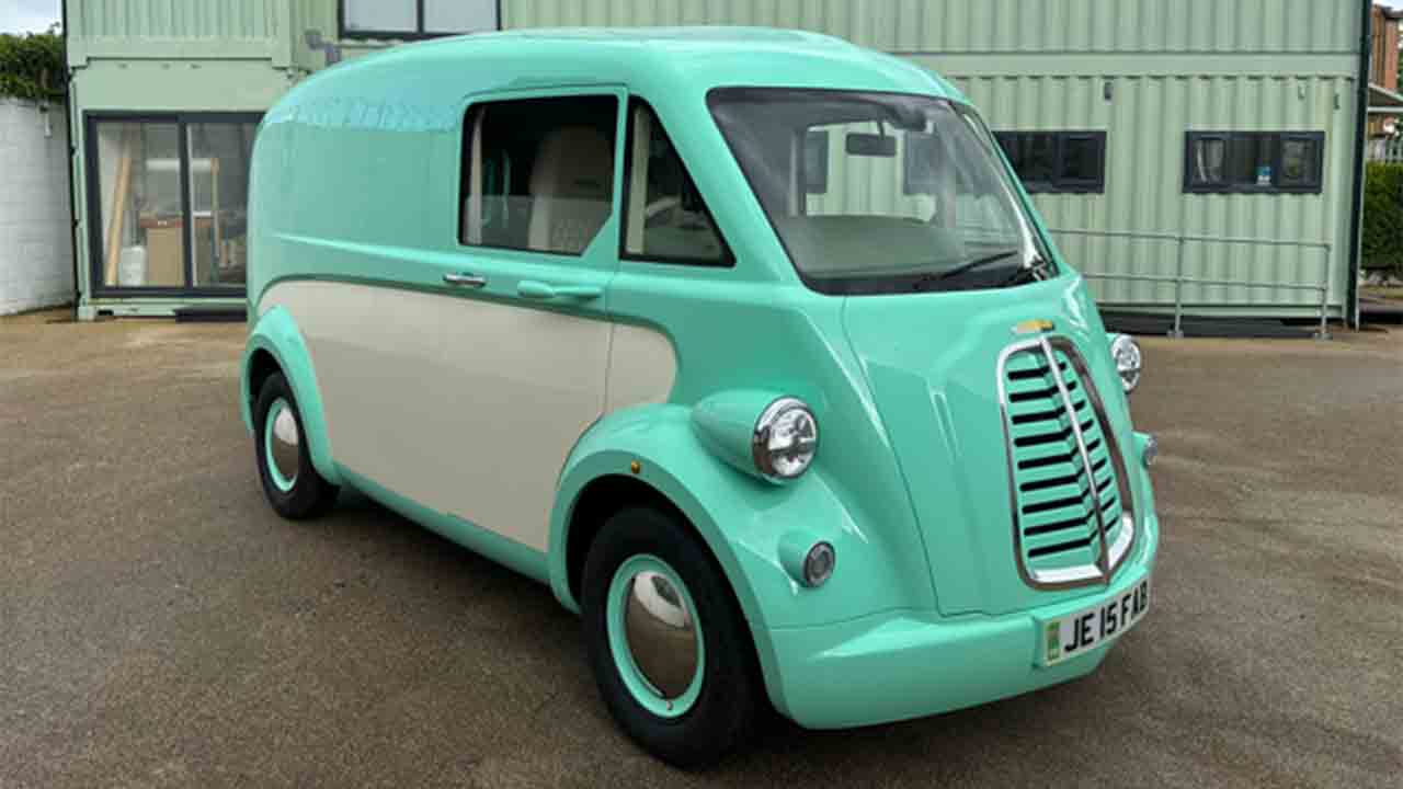 Morris unveils new JE, electric van inspired by classic 1948 model