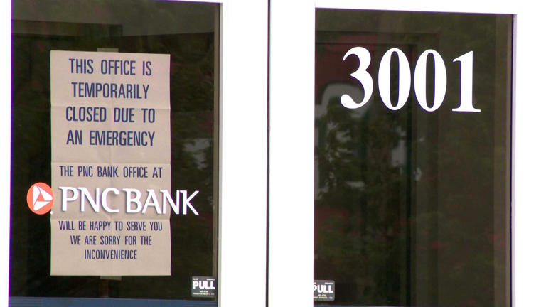 Bank robbed on Preston Highway in Louisville; suspect at large