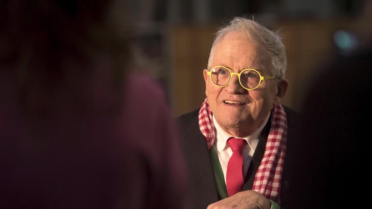 What made David Hockney an art icon?
