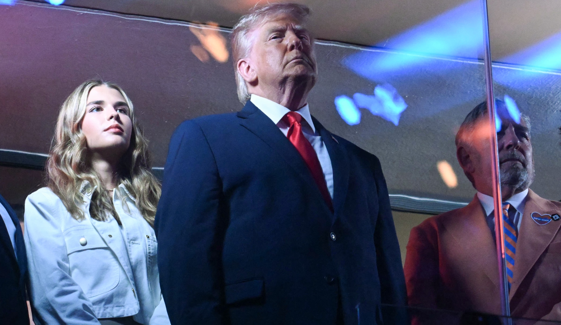 A lip reader caught what Trump was actually saying at the NBA Finals ...