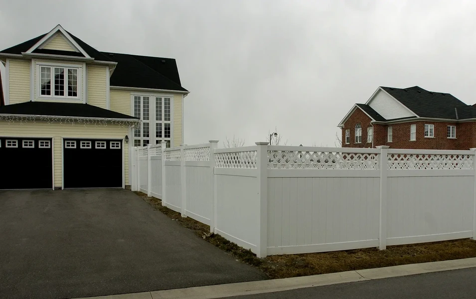 Vinyl fence styles that transform your outdoor space