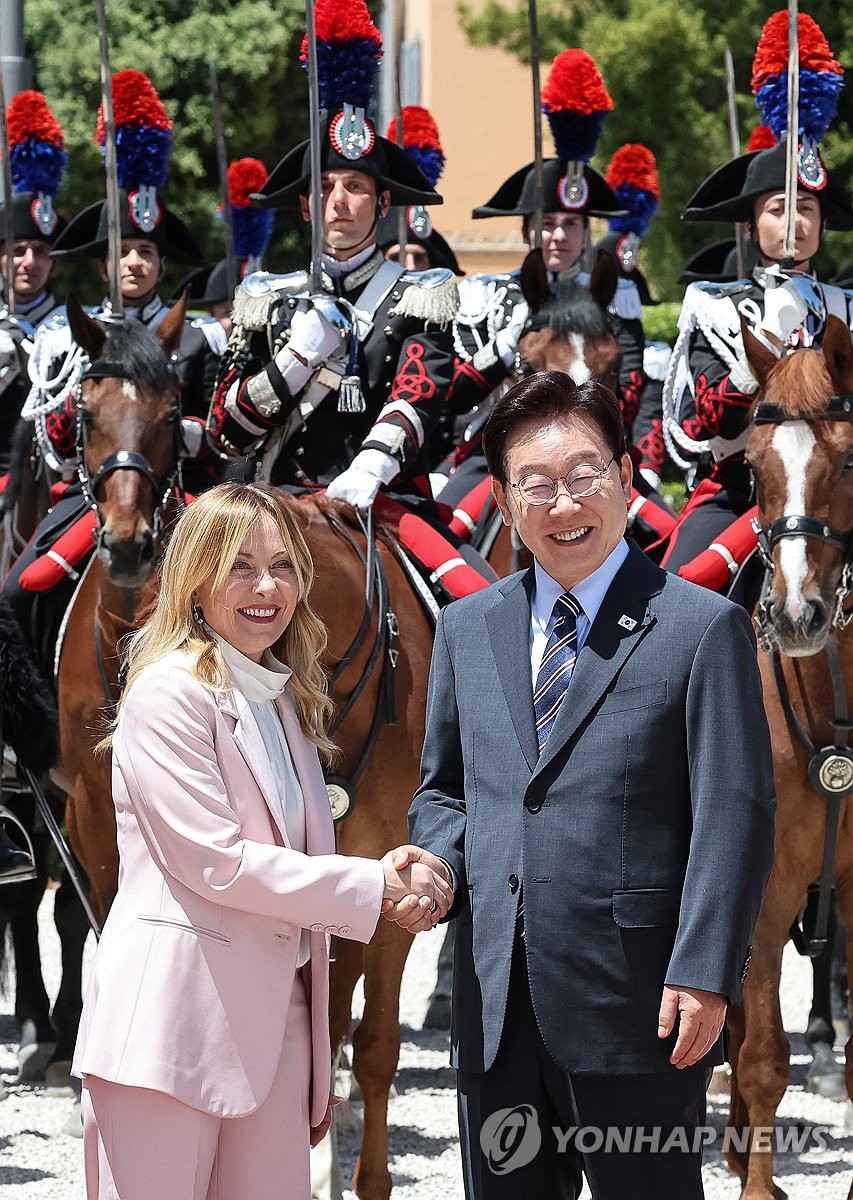 S Korea-Italy summit talks in Rome