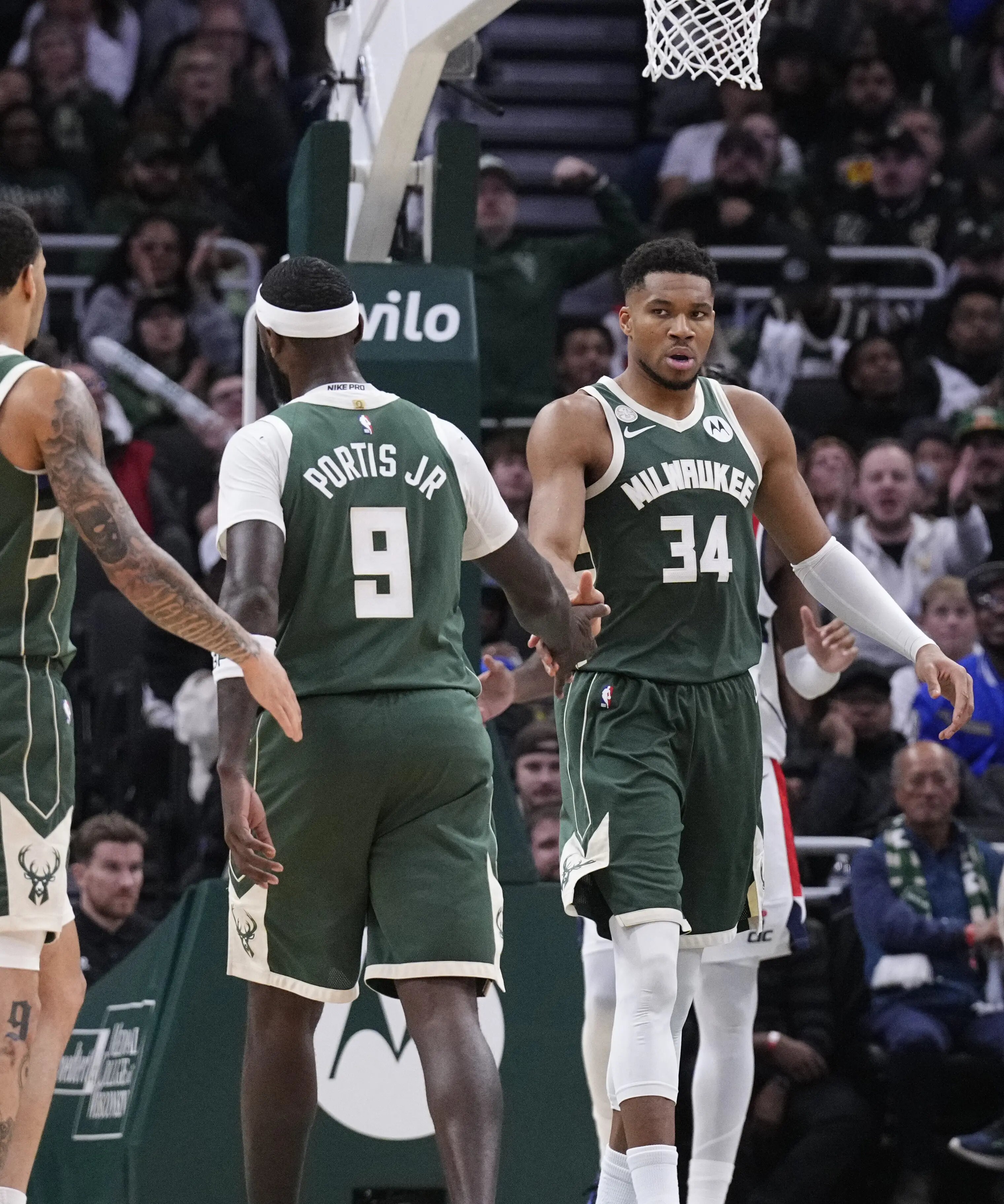 FanDuel Sports Network invites Milwaukee Bucks 6th-man Bobby Portis to ...