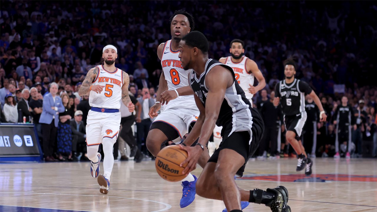 Why Draymond doesn't blame De'Aaron Fox's attempted layup for Spurs ...