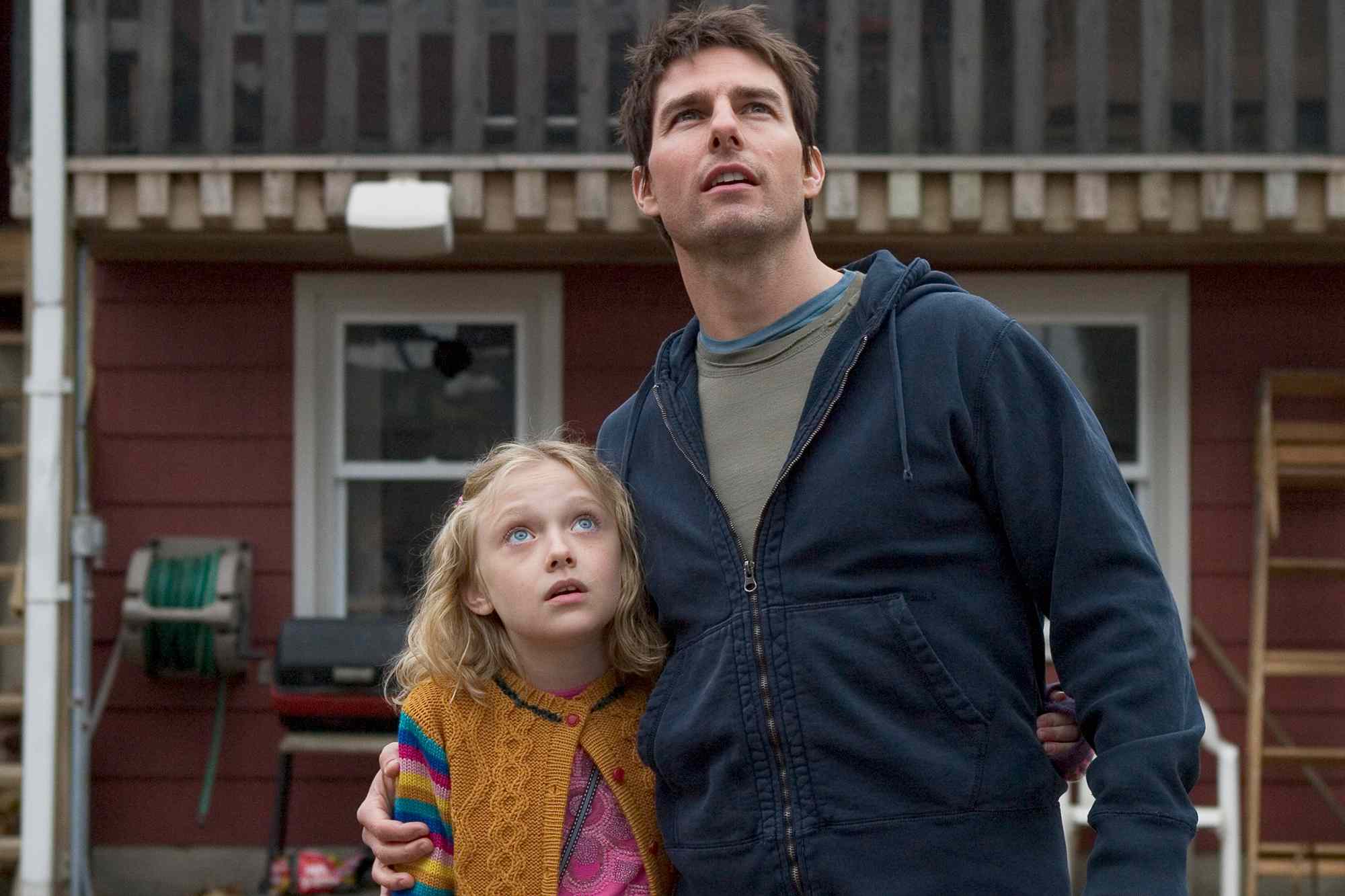 Tom Cruise and 'War of the Worlds' costar Dakota Fanning reunite for ...