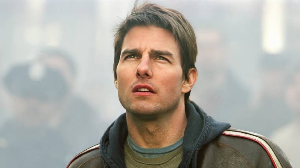 Tom Cruise's Steven Spielberg popcorn bucket is better than Disclosure ...