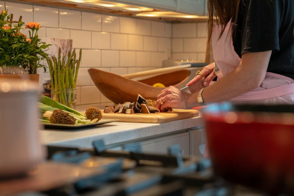 Smart everyday hacks that turn small daily tasks into effortless wins