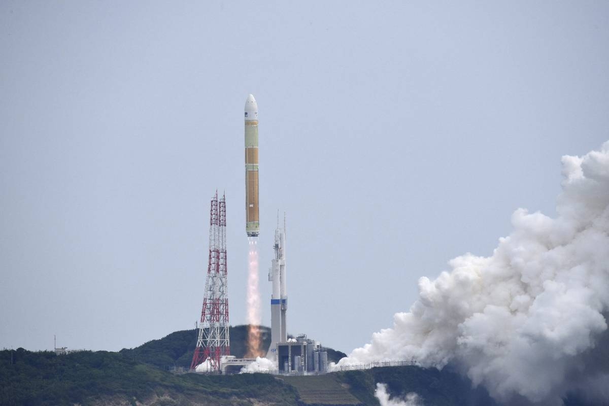 Japan flagship rocket lifts off after earlier failure