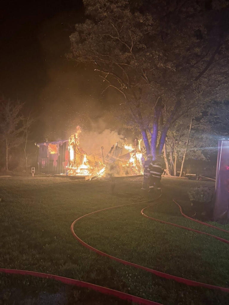 2 pets die in fire that destroyed Marshall County home