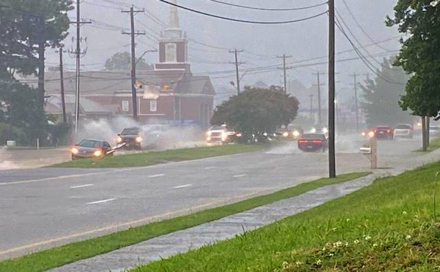 Flash flooding leaves drivers stuck, trees fallen in streets