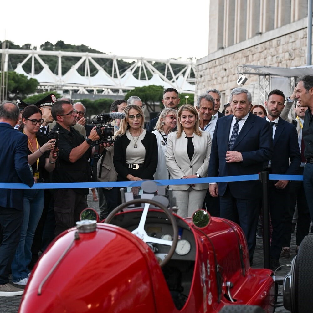 Alla Farnesina sfila la «storia» dell'automobile italiana