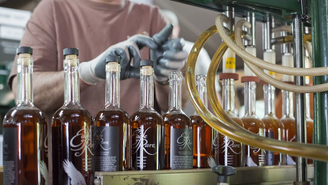 6 unique whiskey gifts and collectibles