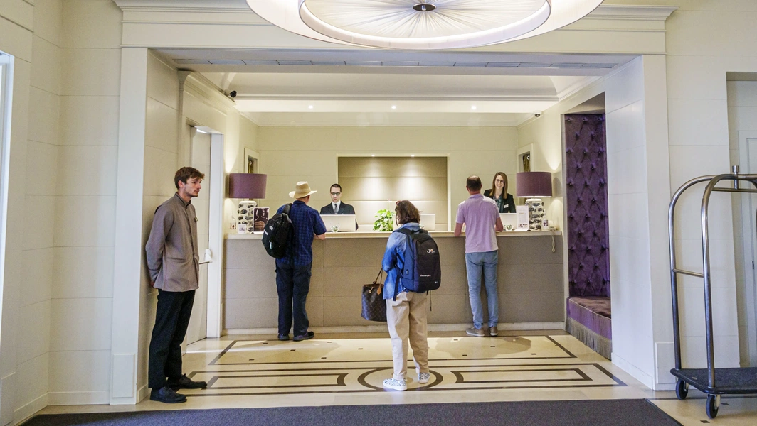 25 common hotel check-in mistakes to avoid