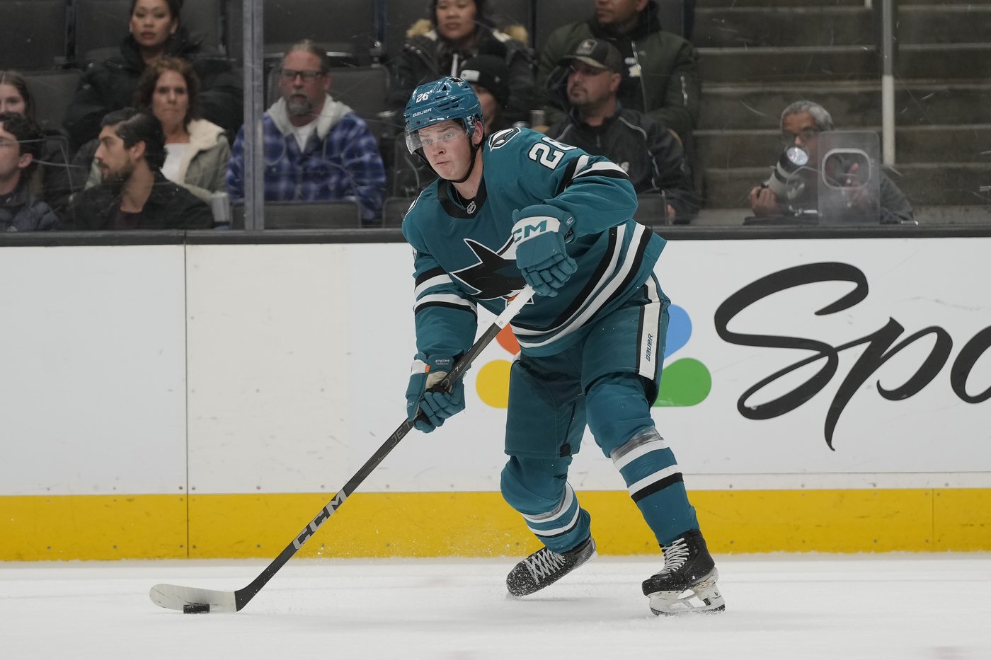 Vancouver Canucks sign defenceman Jack Thompson to one-year deal