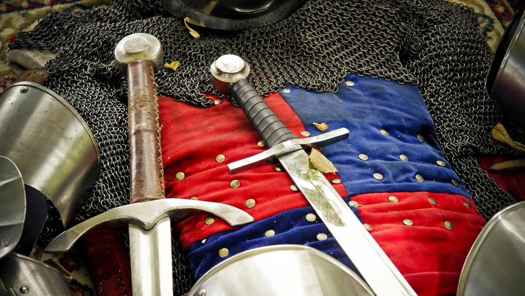 16 essential items of medieval knights