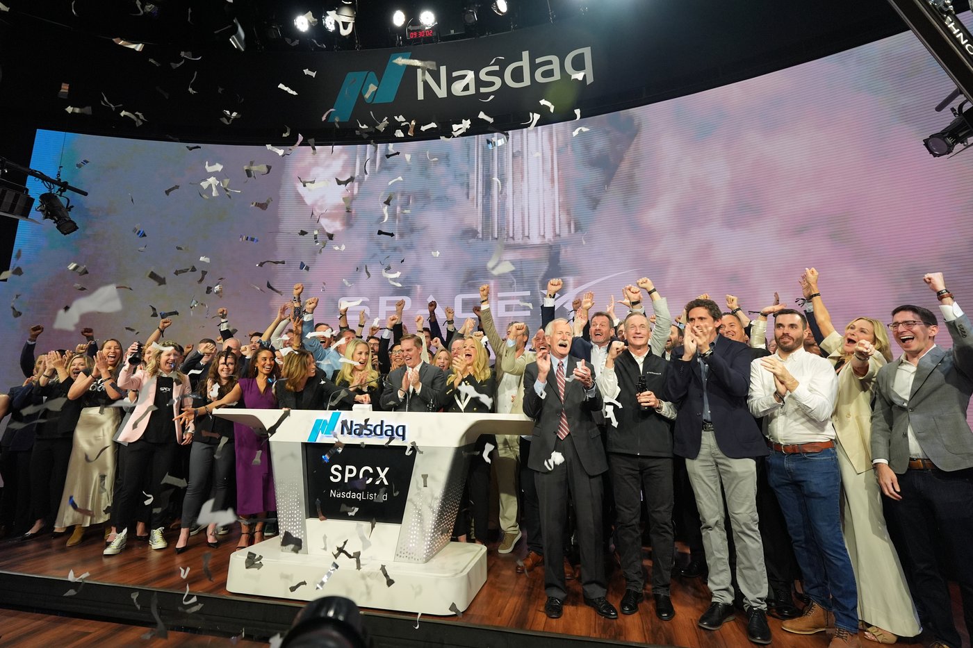 Canadian, US markets rise while oil falls and SpaceX soars in Wall ...