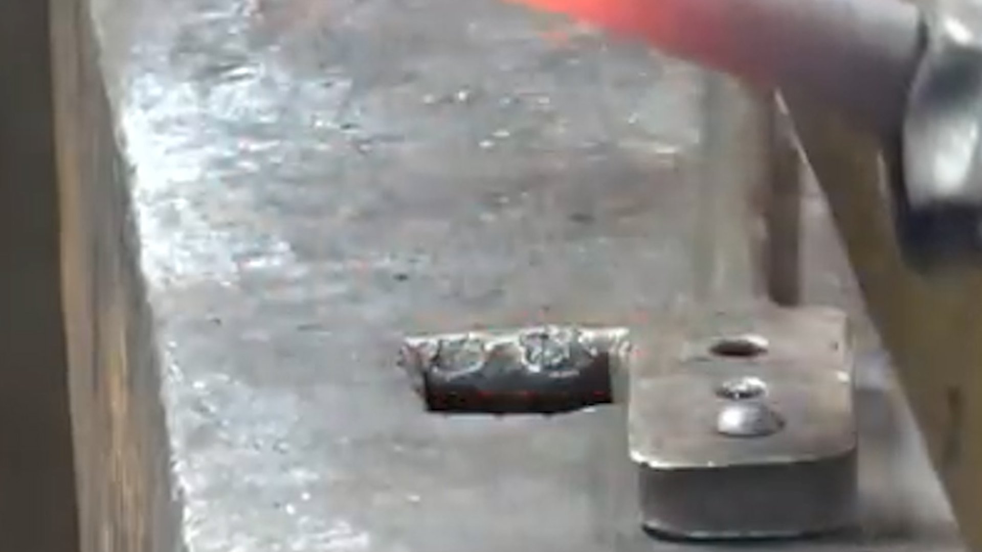 Forging rivet headers