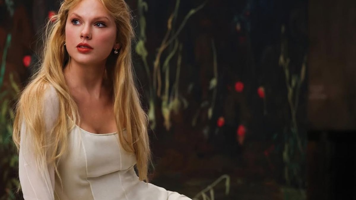 Taylor Swift is a "real poet", according to Shakespeare expert