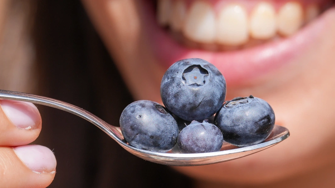 Health benefits and effects of blueberry consumption