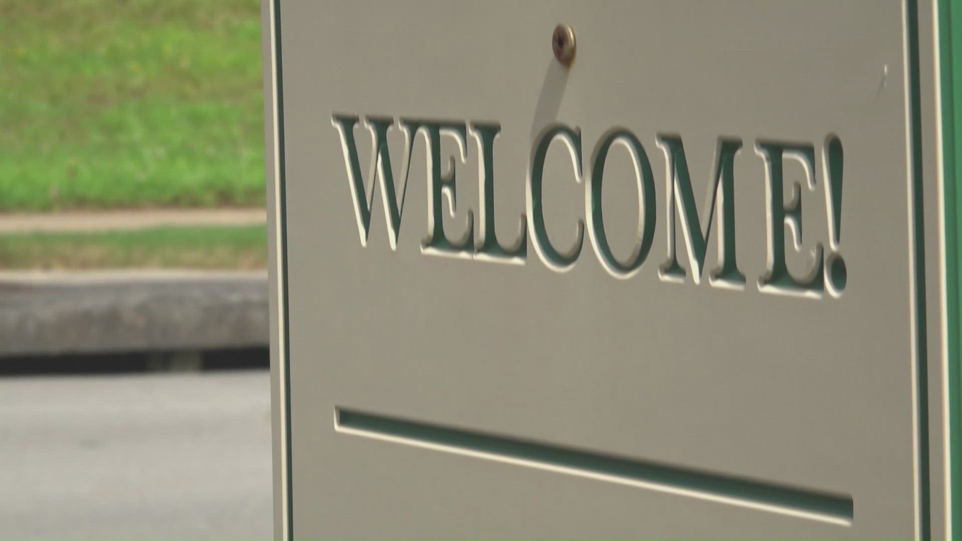 Madison HOA considers geese removal at Lady Ann Lake