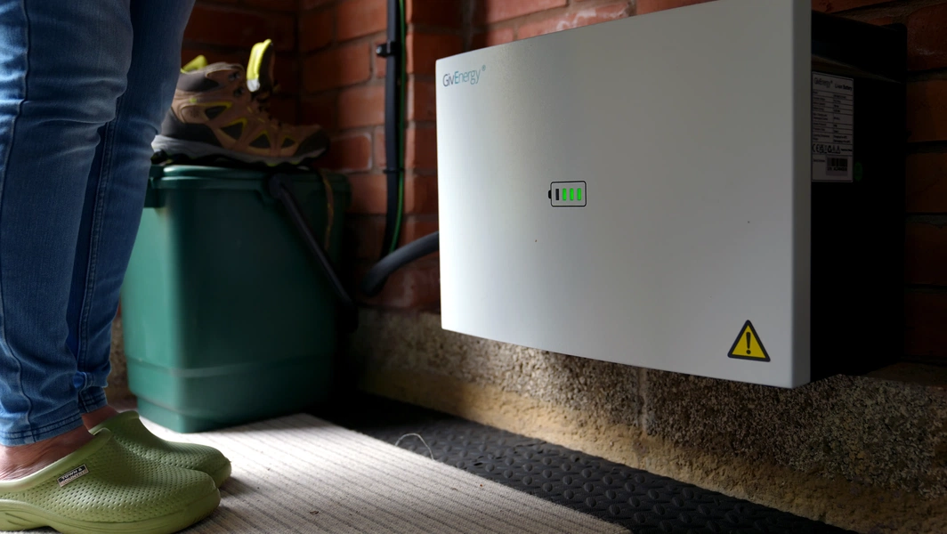Understanding the true costs of solar batteries