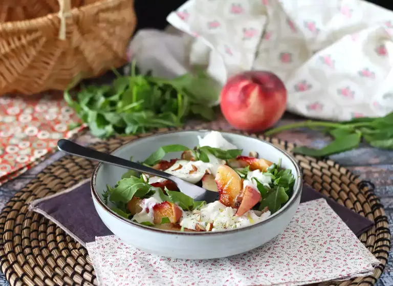 Sweet and sour salad with roasted peaches and burrata!